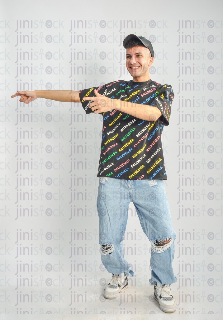A cool Egyptian man dancing "pointing" | Jini Stock